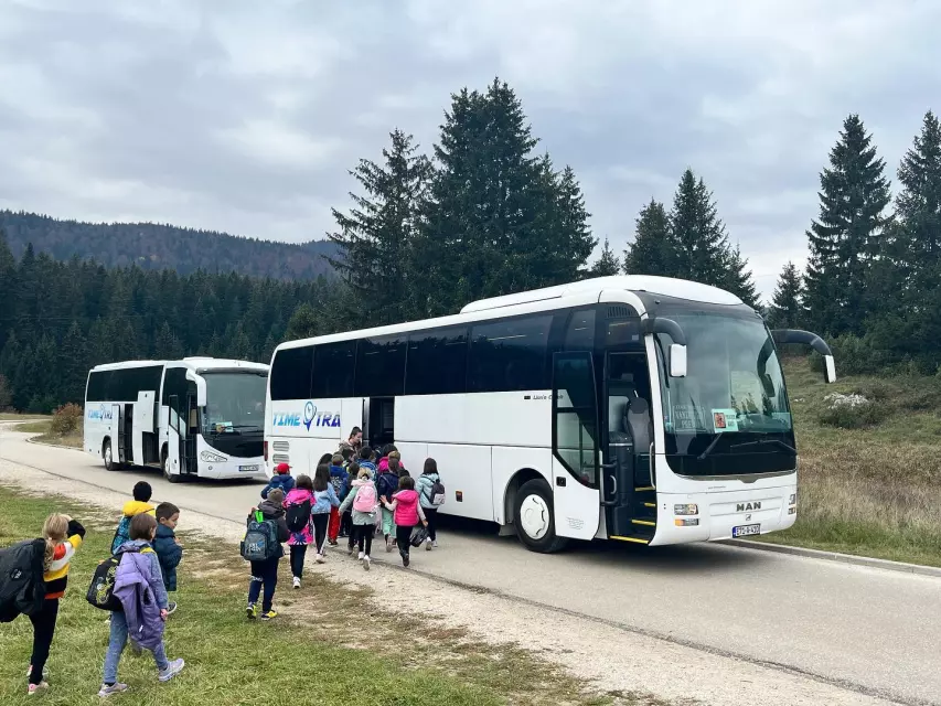 Prijevoz putnika busom Sarajevo | TIME TRAVEL - dT5VZNQ