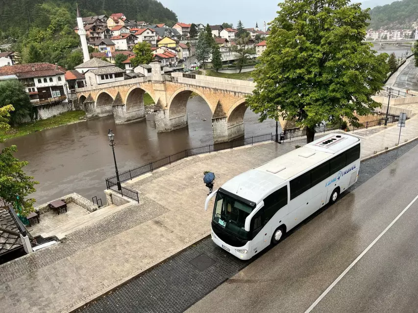 Prijevoz putnika busom Sarajevo | TIME TRAVEL - dT5VZNQ